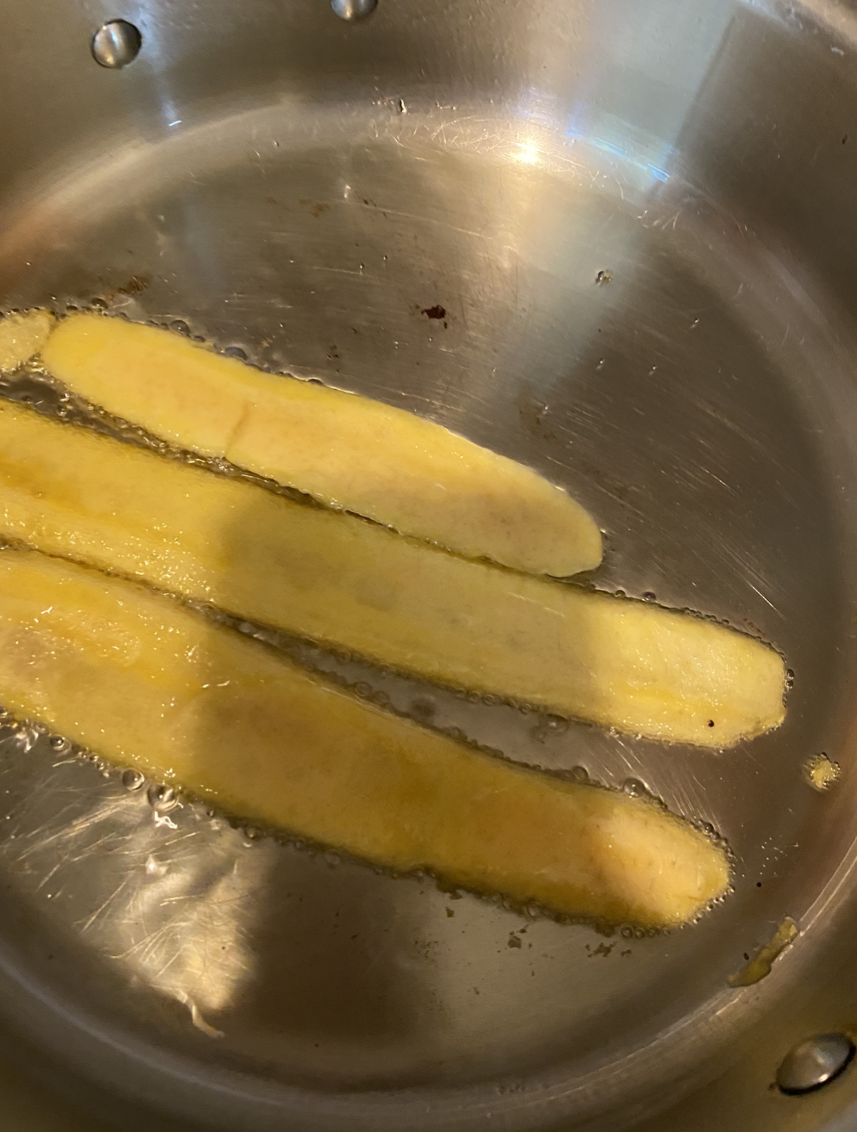 How to make fried plantain rolls - Dominica Gourmet