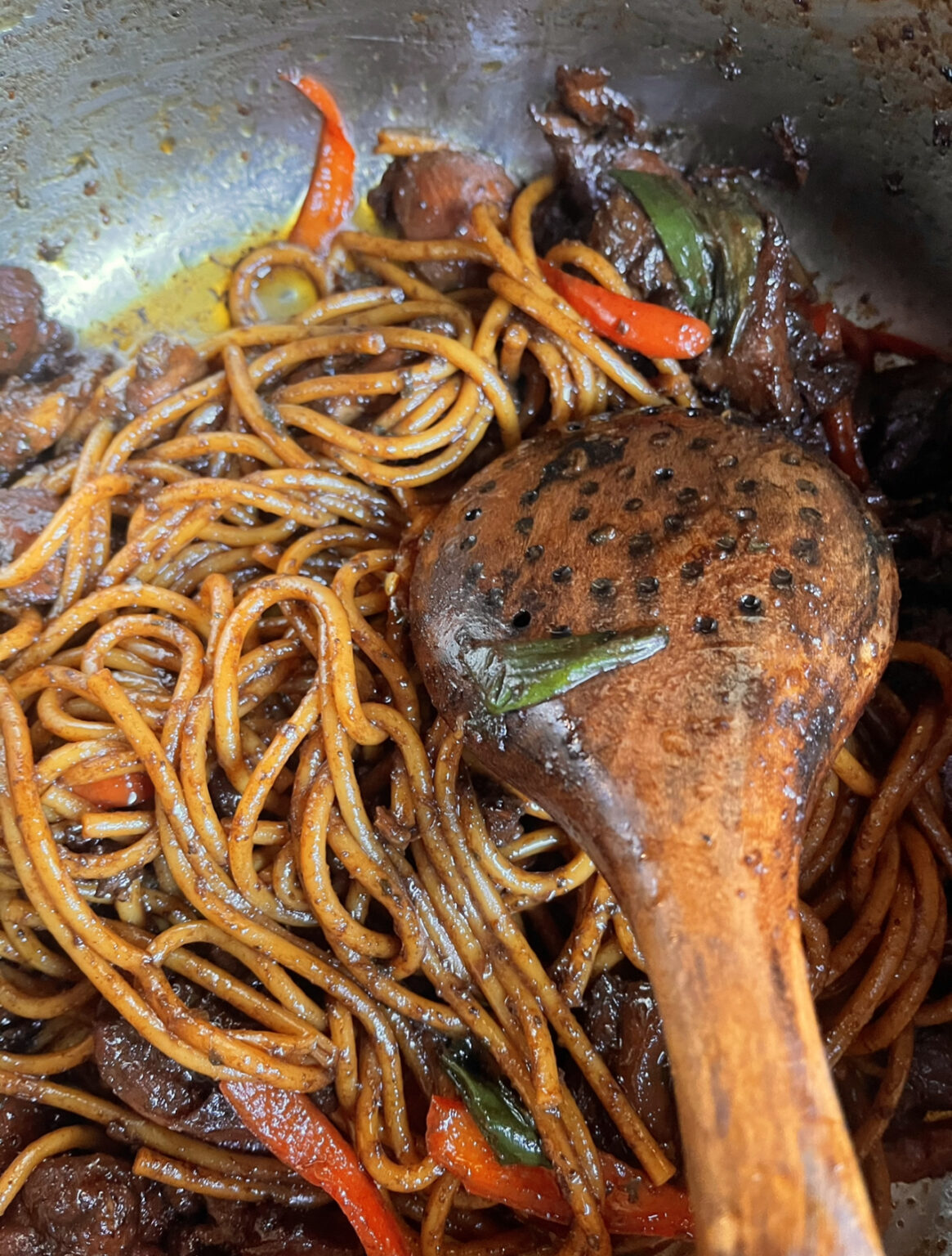 Stew chicken and spaghetti - Dominica Gourmet